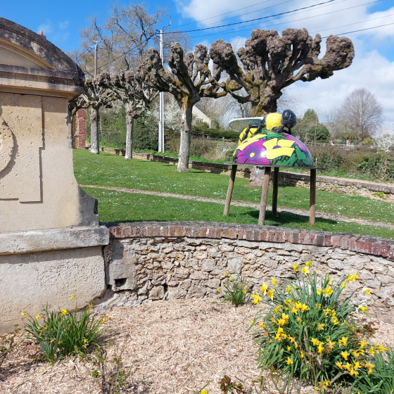 Les Buttes de Rosne by Sarah Bernhardt - Walk