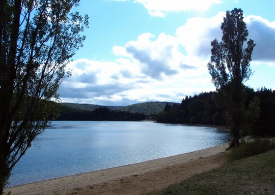 A faire : Tour du Lac d'Issarlès - Randonnée