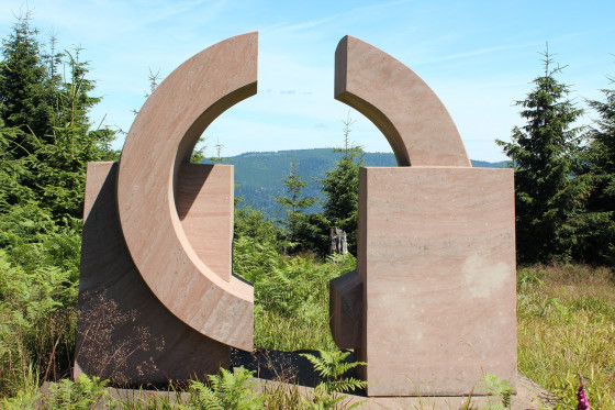 A faire : Le sentier des sculptures de la Roche Solaire - Deuxième ...