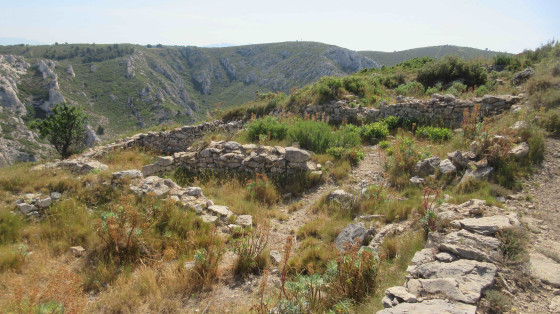 Oppidum de la Cloche and Chapelle Saint-Michel - Walk