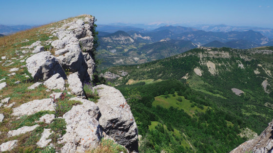 A faire : La montagne de Chamouse en boucle depuis Izon-la-Bruisse ...