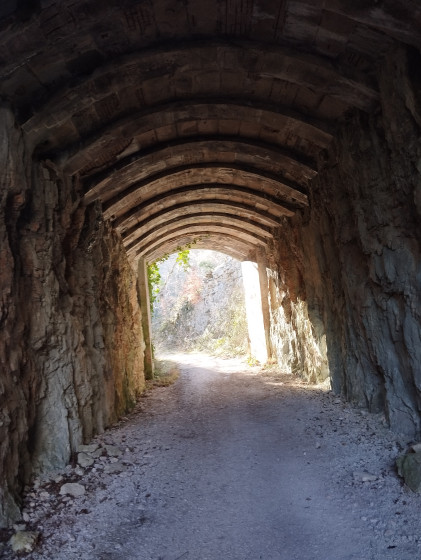 A faire : Boucle des Combes Lavaux et Grisard par le Bec de Judry ...